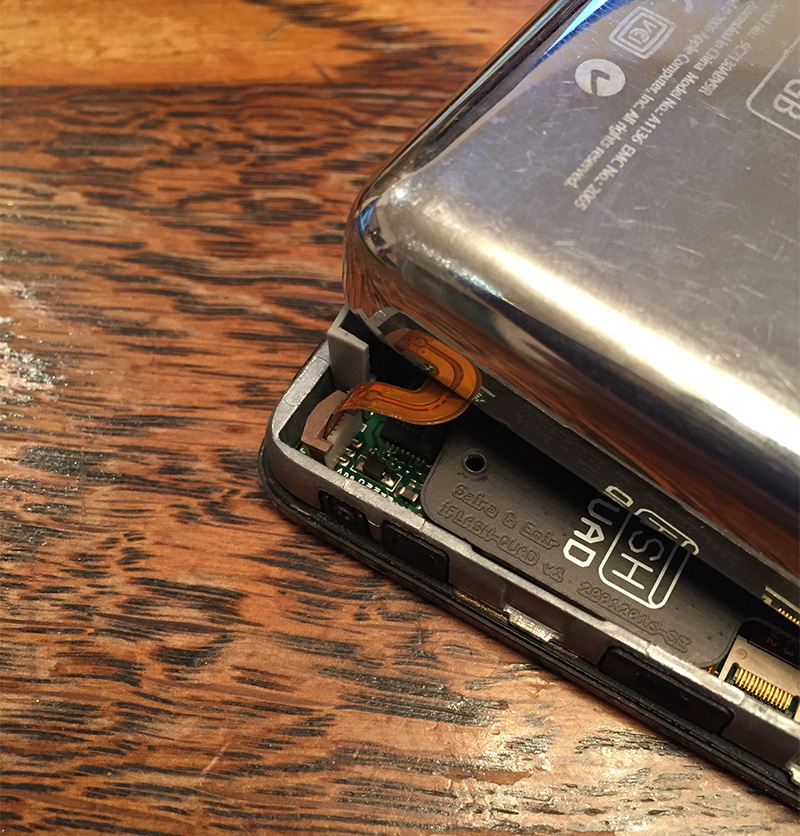 【やり方図説】iPod Classicを改造して大容量化 iFlash-Quadを導入し、microSDカードを装着する方法【ipod ssd ...